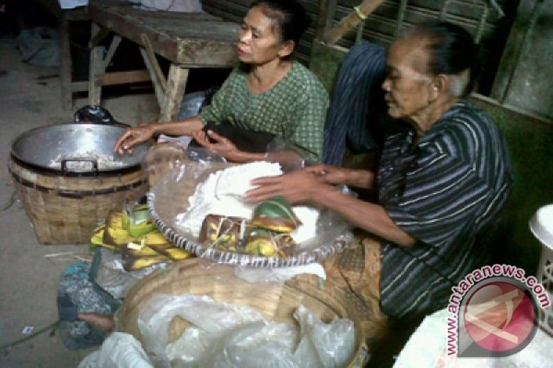 Makanan tradisional Growol - ANTARA News Yogyakarta - Berita Terkini ...