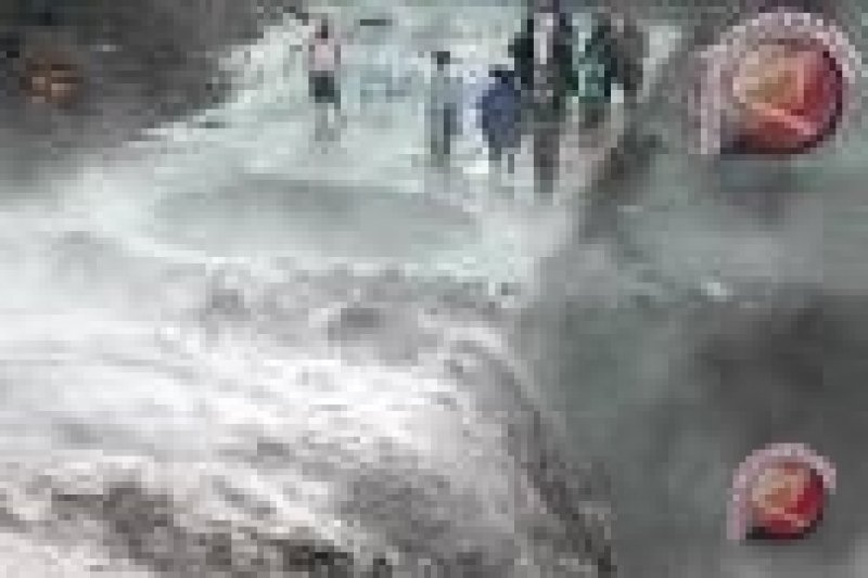 Sleman buat palung sungai antisipasi banjir lahar dingin - ANTARA News Yogyakarta - Berita ...