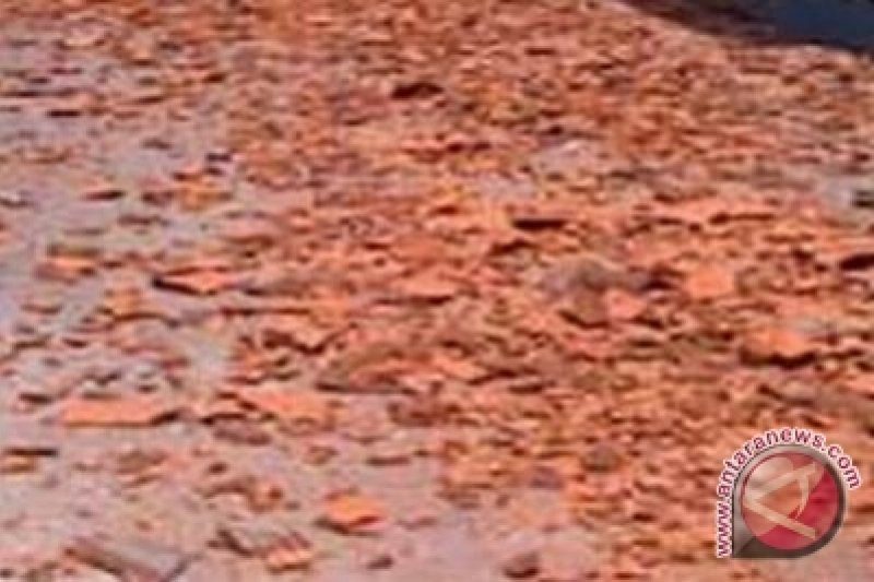 Pecahan genteng bermanfaat serap limbah penyamakan kulit - ANTARA News ...