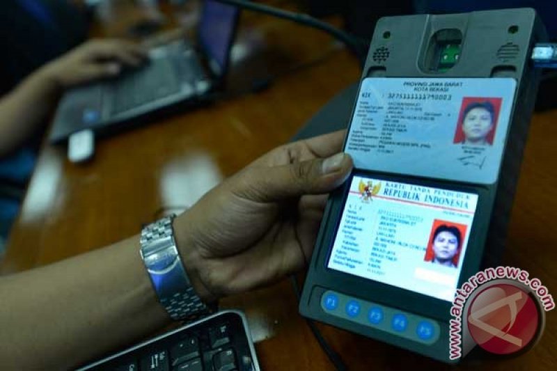 Alat pembaca e-KTP bisa diproduksi massal tahun ini - ANTARA News