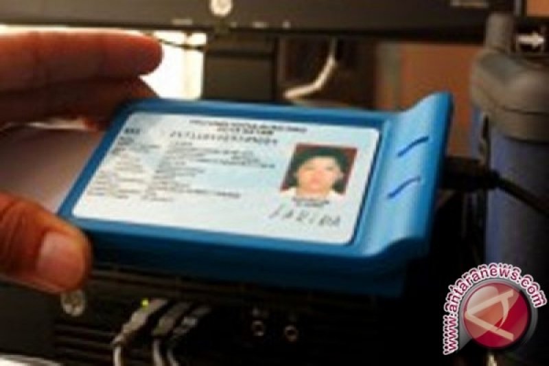 Yogyakarta anggarkan pengadaan 10 "card reader" e-KTP - ANTARA News ...
