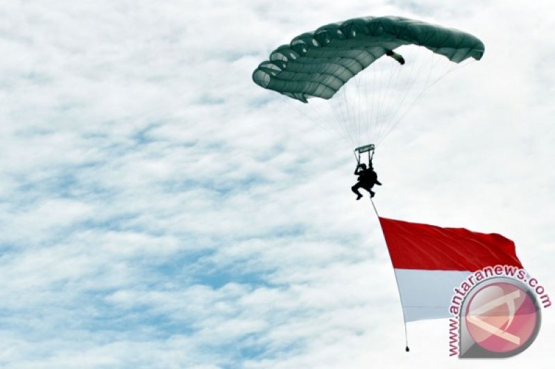 Terjun Payung - ANTARA News Palu, Sulawesi Tengah - ANTARA News Palu ...