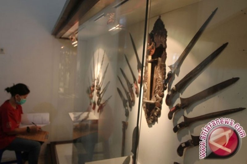 Museum Radya Pustaka Surakarta Kembali Dibuka - ANTARA News Kalimantan ...