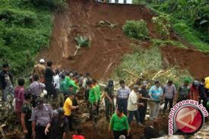 Pelatihan tanggap bencana menjadi kegiatan ekstra kulikuler - ANTARA ...