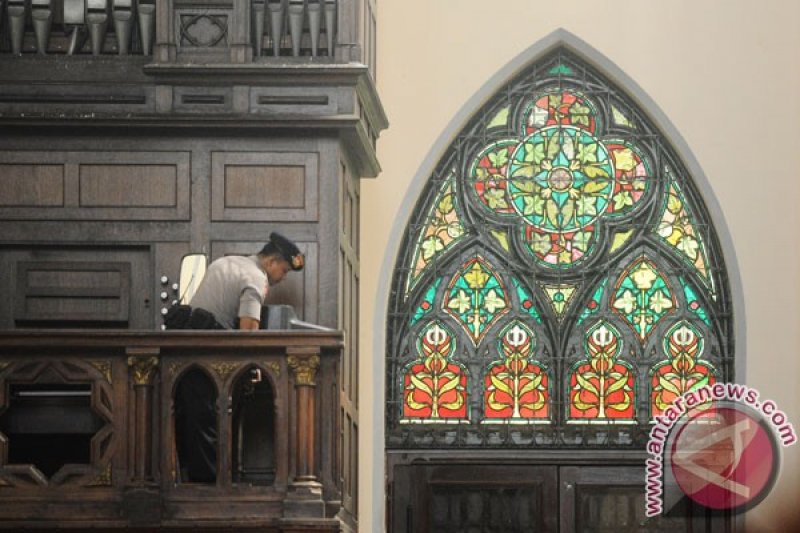 220 aparat amankan misa natal di Gereja Katedral - ANTARA News