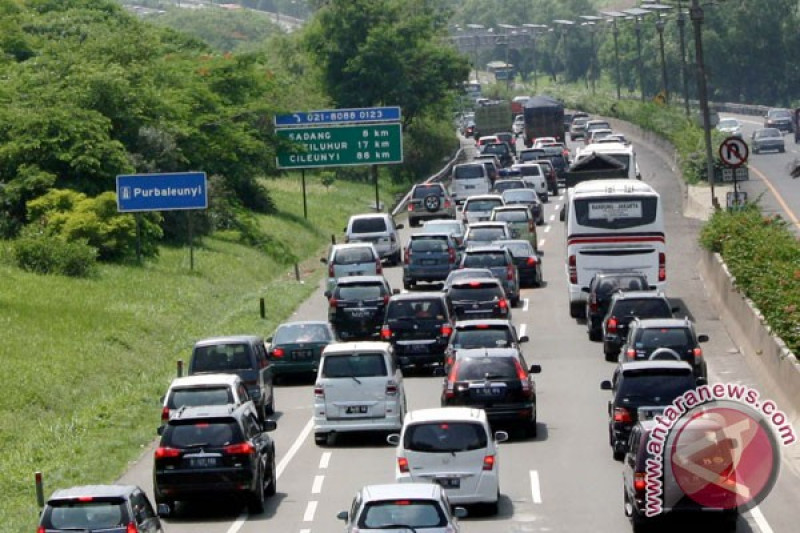 Banjir landa tol Purbaleunyi km 13 - ANTARA News