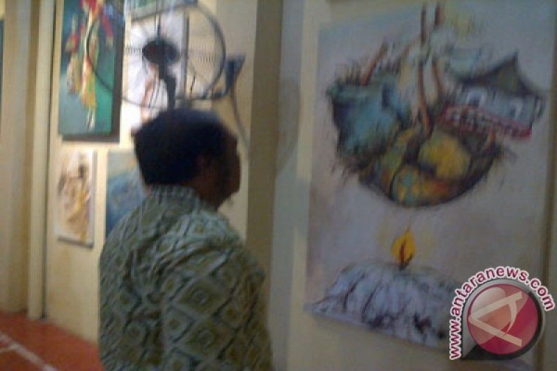 Puluhan perupa gelar pameran `Spirit of Art Show' - ANTARA News ...