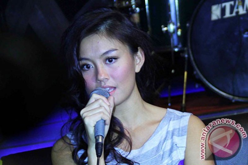 Chris Brown jalan bareng Agnez Mo? - ANTARA News