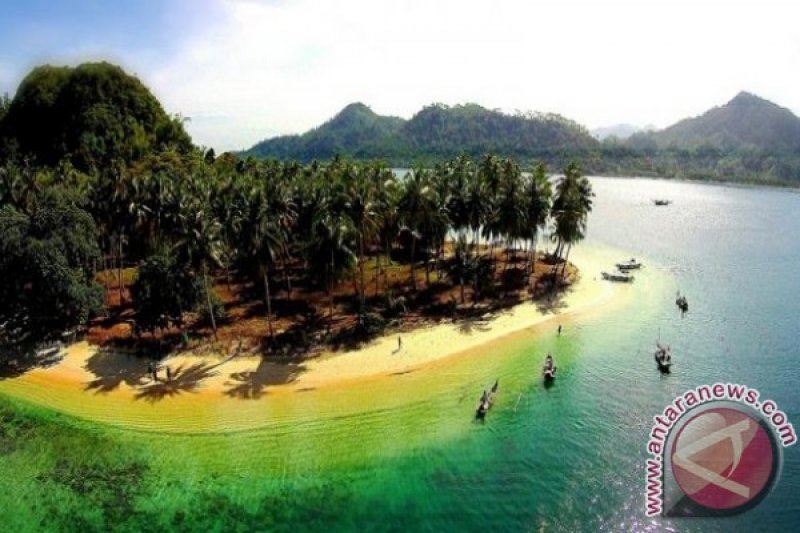 20.000 Wisatawan Kunjungi Pulau-Pulau Kecil Di Padang - ANTARA Sumatera ...