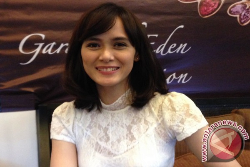 Mualaf, Renata Kusmanto belajar agama dari mertua - ANTARA News