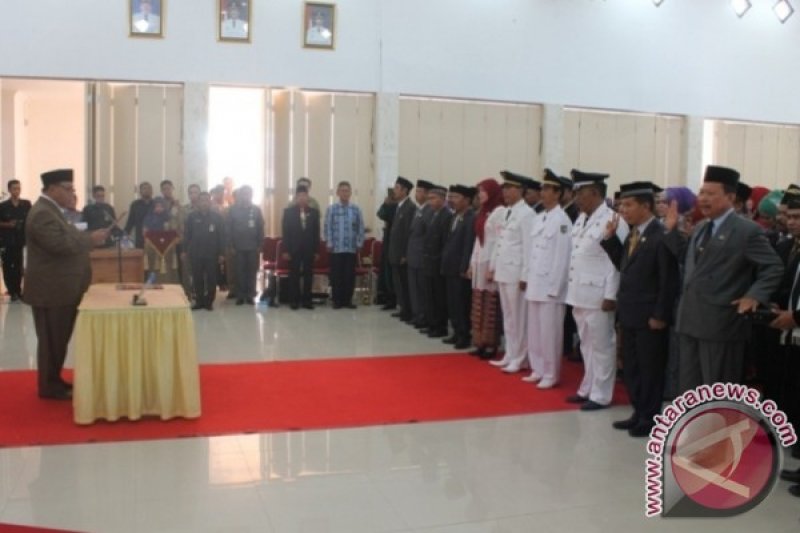 161 Pejabat Struktural dan Fungsional Pemkab Sukamara Dilantik - ANTARA ...