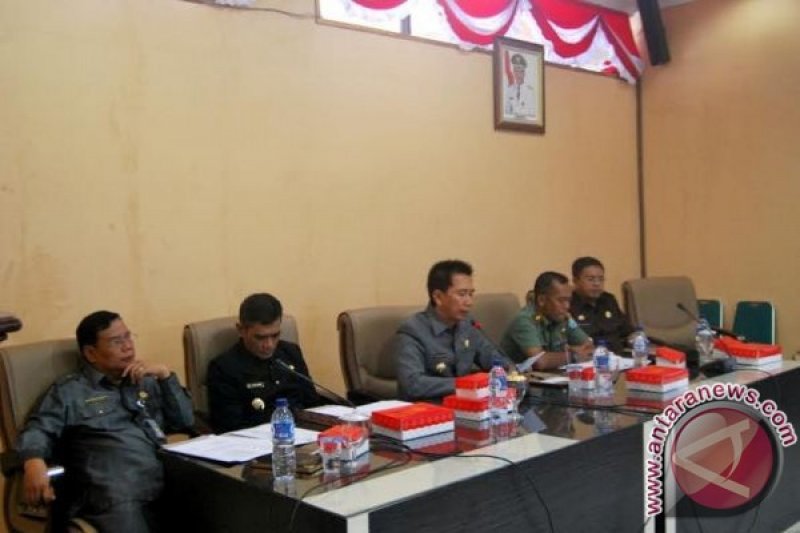 Barut Bahas Ganti Rugi Kabel Listrik PLTMG - ANTARA News Kalteng