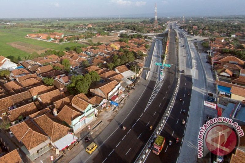 Arus balik jalur Pantura Cirebon ramai lancar - ANTARA News