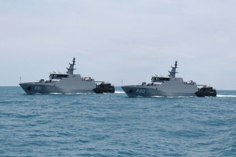 KRI Torani 860 dan Lepu 861 perkuat TNI AL - ANTARA News