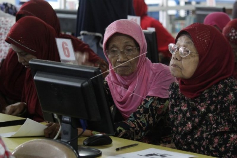 667 lansia Yogyakarta dapat jaminan hidup - ANTARA News Yogyakarta - Berita Terkini Yogyakarta