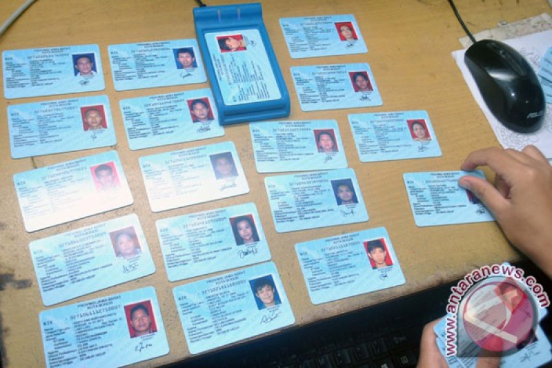 Polisi terima surat permintaan penyelidikan jual-beli blanko E-KTP ...