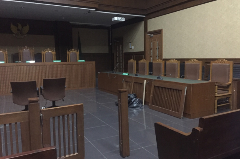 Pembatas ruang sidang jebol usai vonis Setya Novanto - ANTARA News