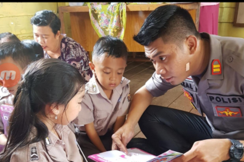 Iptu Muhammad Rezky Rizal sosok kapolsek yang humanis - ANTARA News Kalimantan Barat
