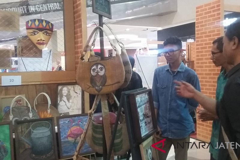 Kerajinan goni asal Solo tembus pasar nasional - ANTARA News Jateng