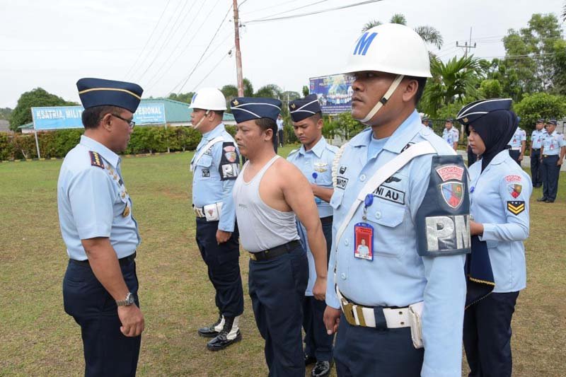 Lanud RHF Tanjungpinang pecat satu prajurit terlibat narkoba - ANTARA News Kepulauan Riau ...