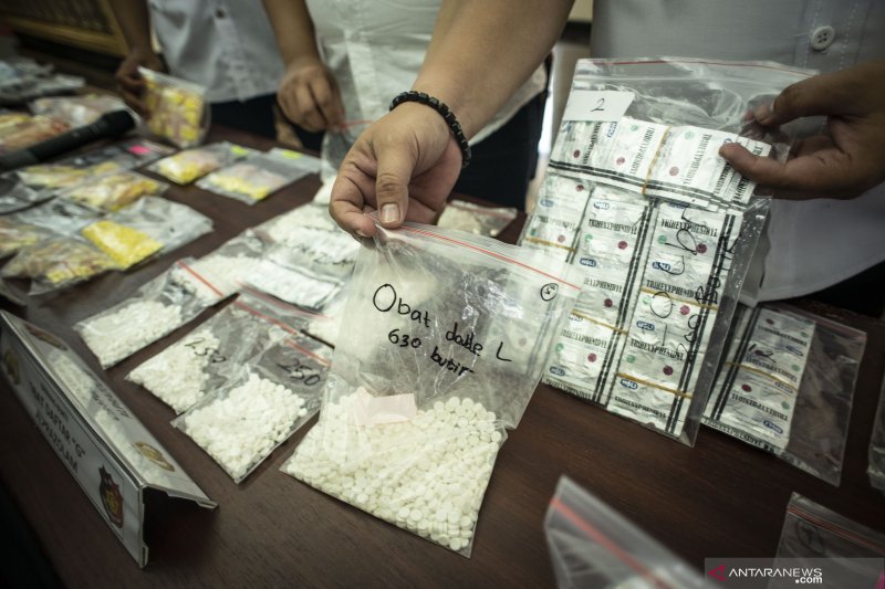 Rilis obat tanpa ijin edar - ANTARA News