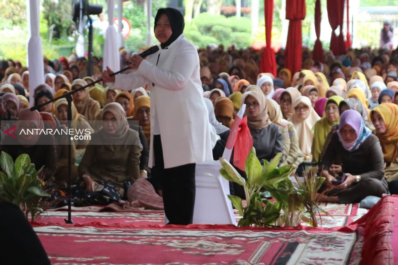 Ribuan pegawai Pemkot Surabaya ikuti doa bersama lintas agama - ANTARA News