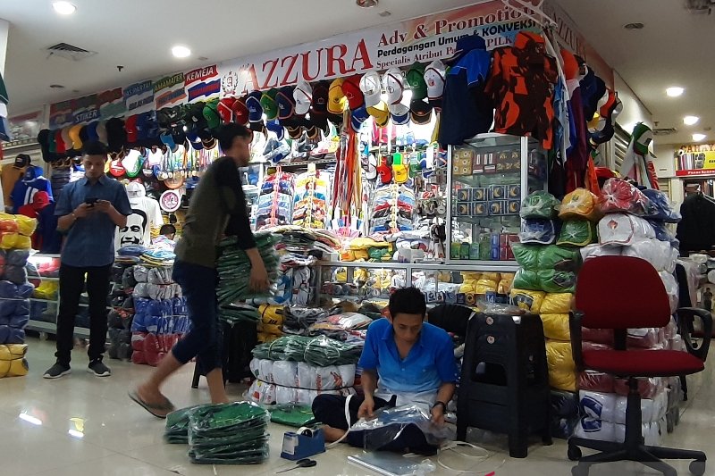 Bisnis atribut partai pun ikut berpesta - ANTARA News