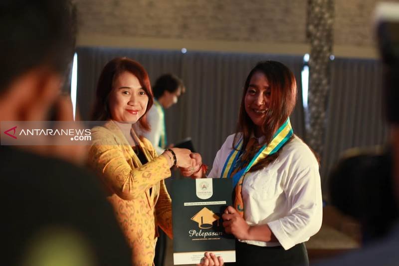 Undiknas Denpasar Lepas 176 Calon Sarjana - ANTARA News Bali