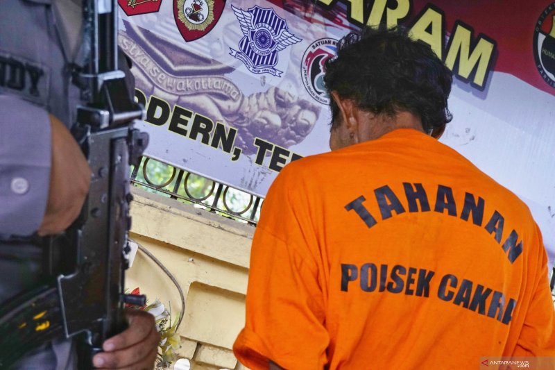 Polsek Cakranegara Mataram ungkap pembunuhan bermotif cemburu - ANTARA News Polsek Cakranegara Mataram ungkap pembunuhan bermotif cemburu - ANTARA News