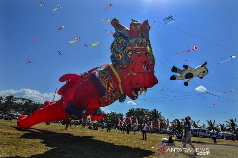 Pangandaran International Kite Festival - ANTARA News Jawa Barat