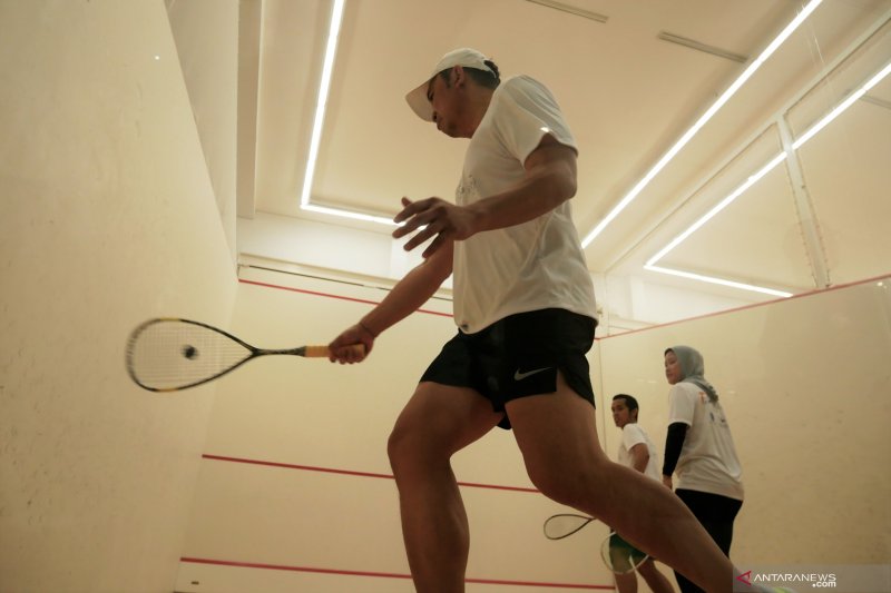 Lapangan Squash - Perumperindo.co.id