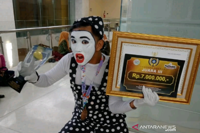 Siswa SLB Mandara Kendari juara tiga nasional lomba Pantonim - ANTARA News Sulawesi Tenggara