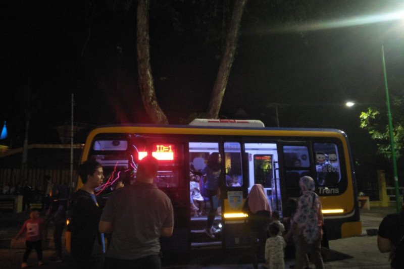 Bus kapsul "Koja Trans" diperkenalkan di Karnaval Angso Duo - ANTARA News