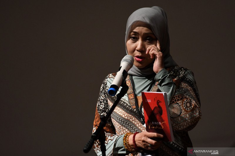 Kesaksian Akhir Abad WS Rendra beri pesan sosial-politik yang relevan ...