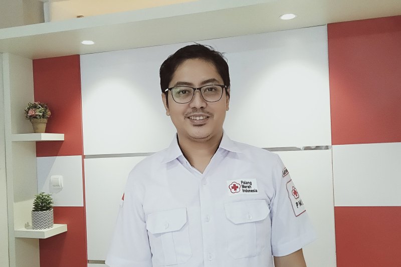 dr Aulia Ramadhan Supit, asyik menggeluti dunia donor darah - ANTARA ...