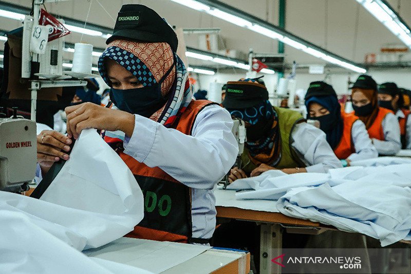 16.000 APD standar WHO siap diproduksi per hari di Indonesia - ANTARA ...