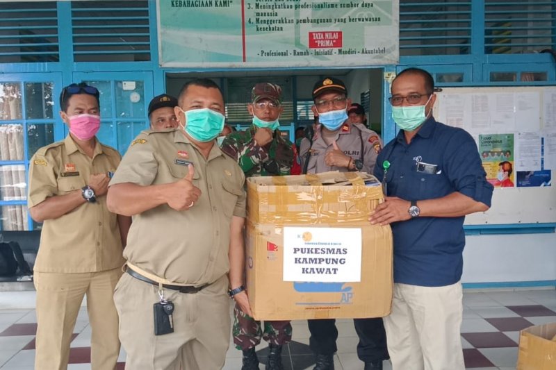 Wujud kepedulian, PT ICA serahkan bantuan APD - ANTARA News Kalimantan ...