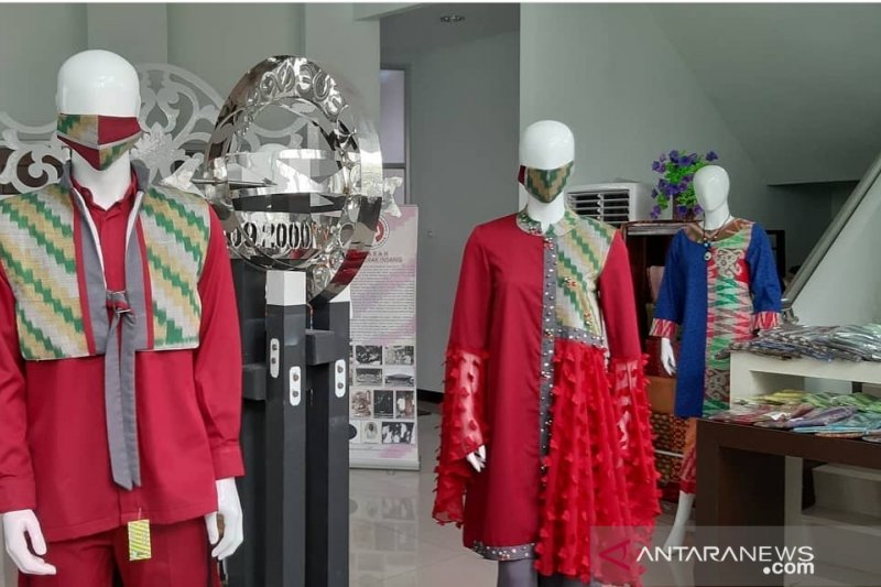 Batik Kalbar erat hubungannya antara rimba dan budaya - ANTARA News ...