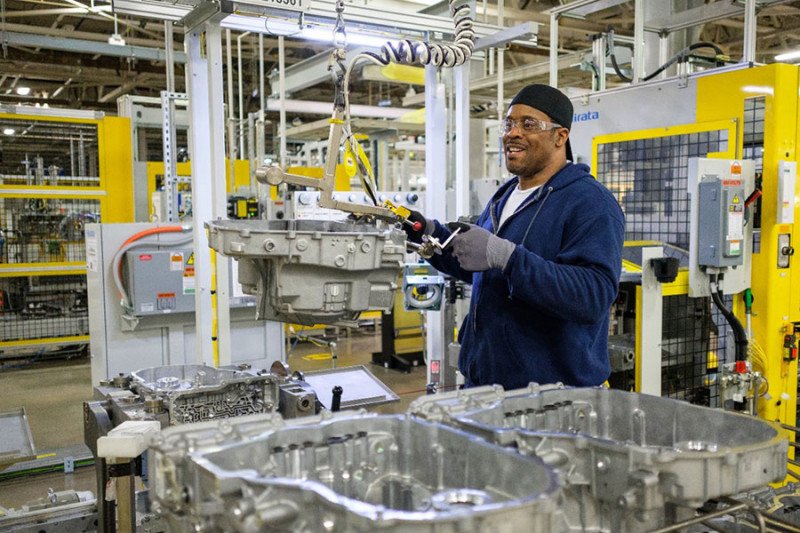 GM tambah 50 robot di pabrik usai PHK 1.000 lebih pekerja