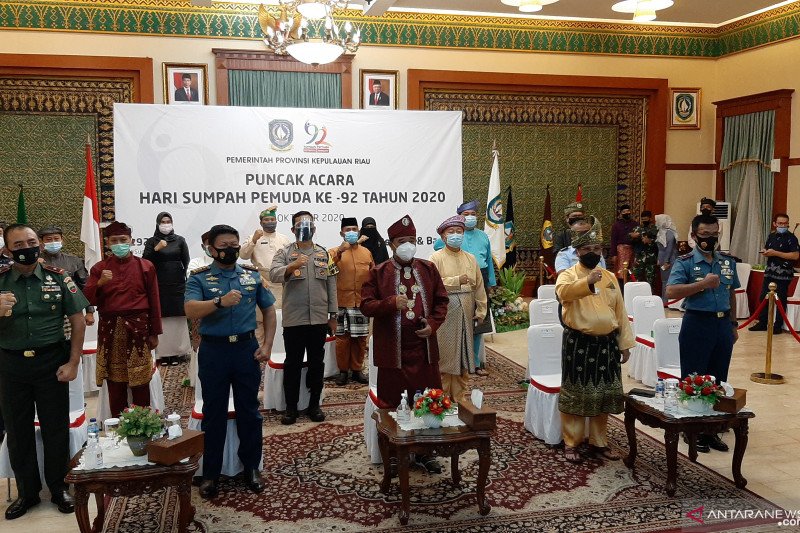Gubernur Kepri minta pemuda ikut perangi pandemi COVID-19 - ANTARA News ... Gubernur Kepri minta pemuda ikut perangi pandemi COVID-19 - ANTARA News ...