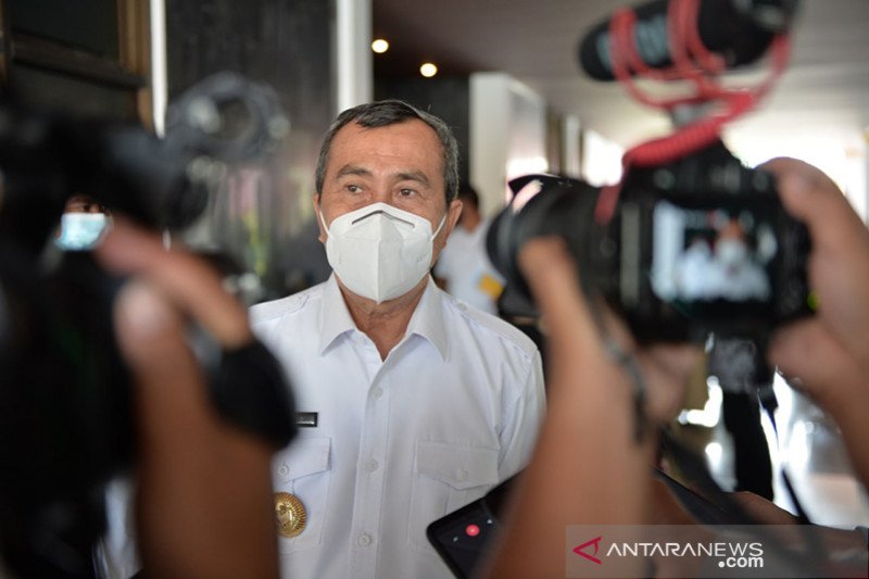 Gubernur Riau Syamsuar dan istri positif COVID-19 - ANTARA News Kalteng