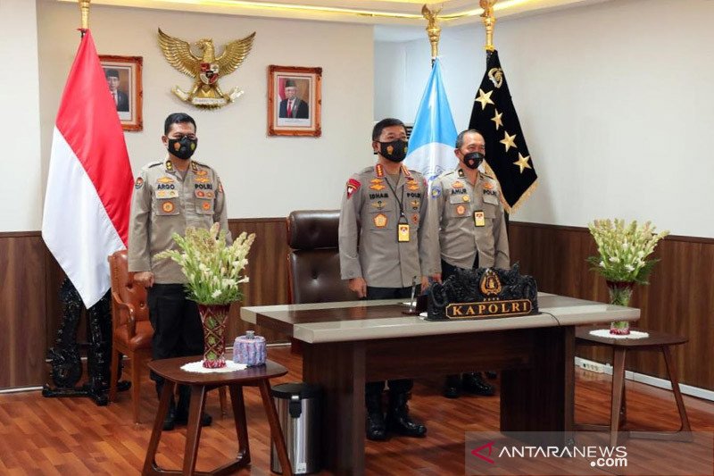 Kapolri terbitkan Maklumat Kepatuhan Prokes saat libur Nataru - ANTARA News Yogyakarta - Berita ...