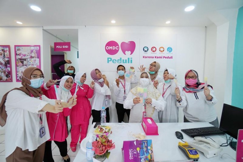 drg Oktri Manessa dirikan "OMDC Peduli" untuk masyarakat terdampak COVID-19 - ANTARA News Banten