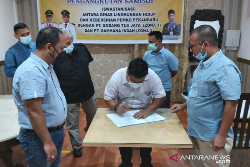 Pemko Pekanbaru kontrak dua perusahaan pengelola sampah, akhir masalah sampah? - ANTARA News Riau