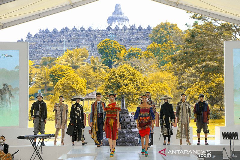 "Artisan of Java", kolaborasi fesyen, musik dan tarian kultural ...