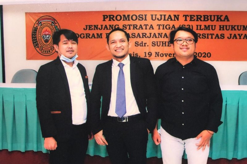 Kisah Suhendar aktivis sosial yang kini bergelar Doktor Hukum - ANTARA ...