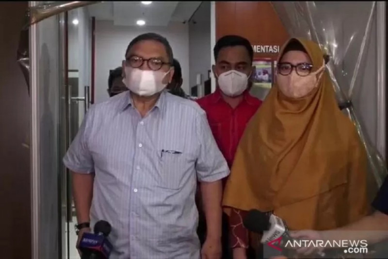 Aburizal Bakrie minta Ardi dan Nia Ramadhani tabah hadapi cobaan - ANTARA News Kaltara