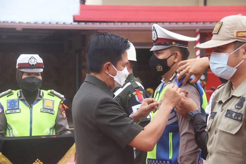 Bupati Barut pimpin gelar pasukan Operasi Lilin Telabang 2021 - ANTARA News Kalteng