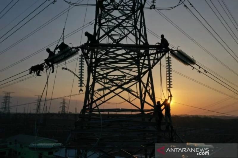 PLN rampungkan 50 proyek listrik tegangan tinggi senilai Rp8,8 triliun ...