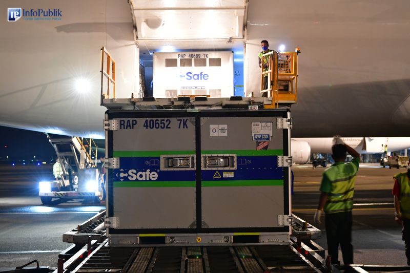 Indonesia receives AstraZeneca vaccine doses donated by Japan - ANTARA News